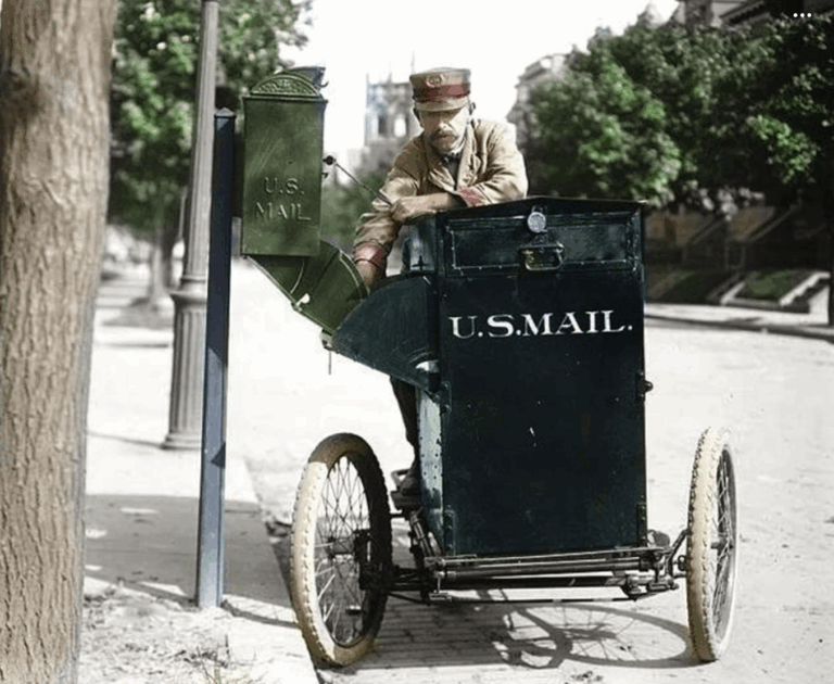 23 Vintage Post Office Photos That Deliver Postal Nostalgia