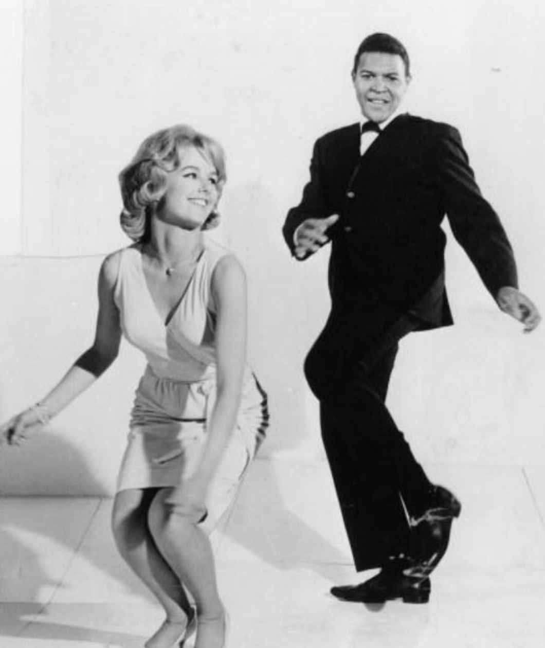 17 Electric 1960s Twist Photos