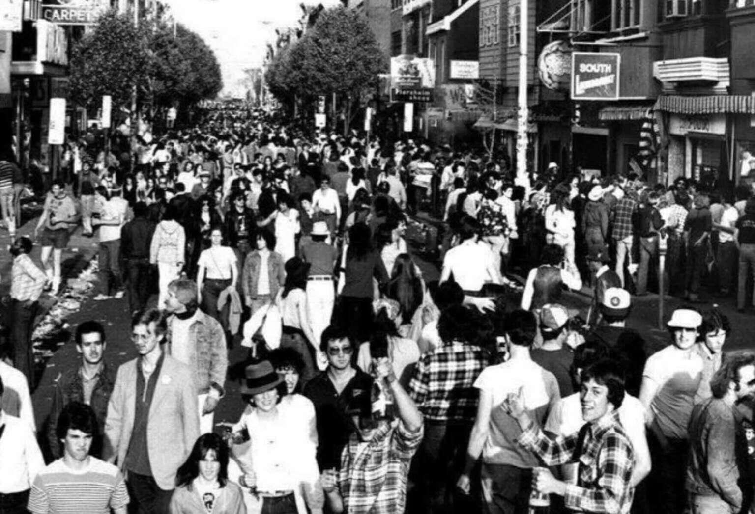 17 Vintage Photos of Summer Neighborhood Block Parties