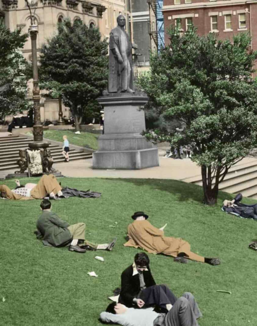 20 Colorized Early 1950s Photos