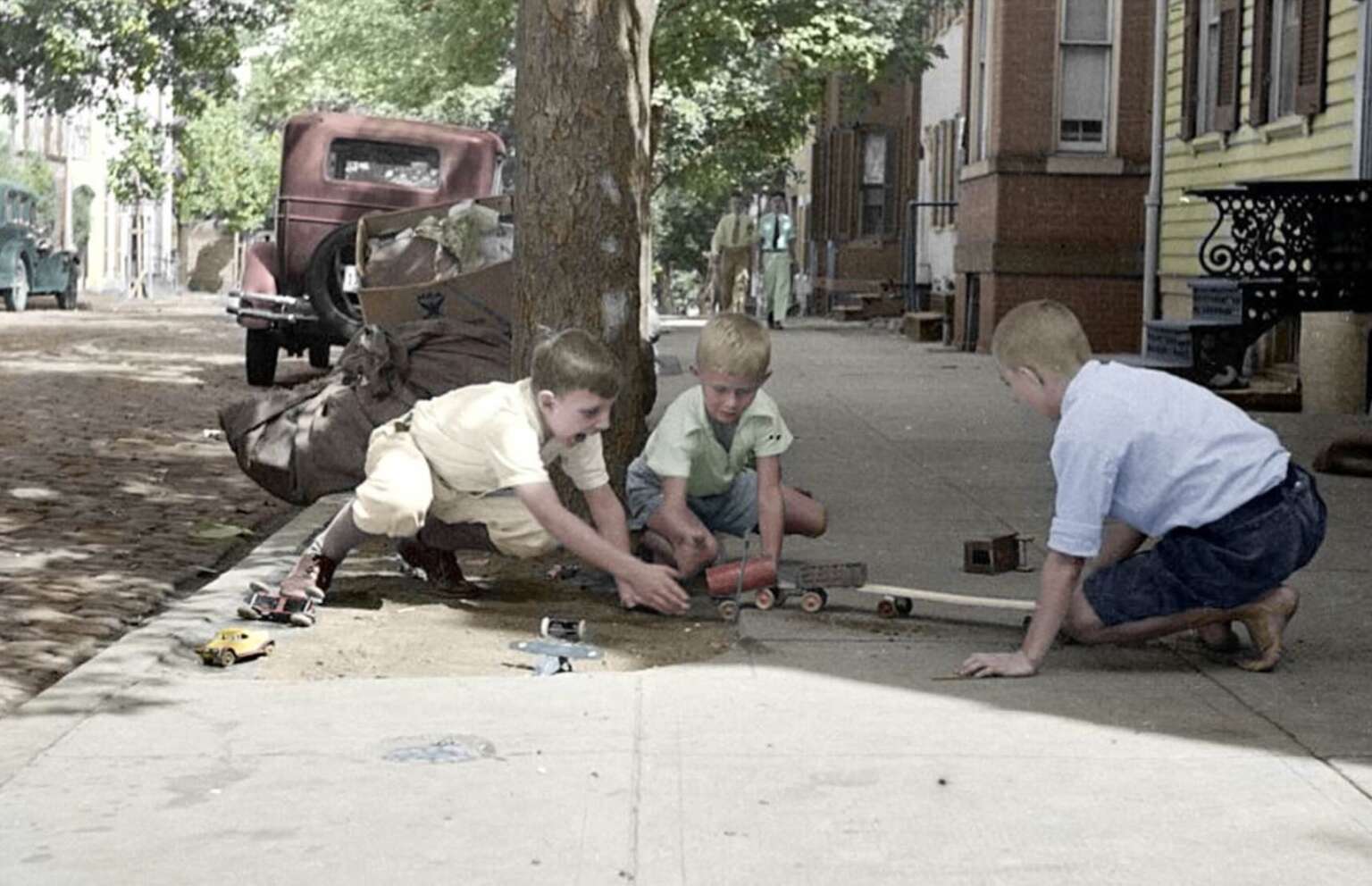 20 Colorized Early to the Mid-1930s Photos