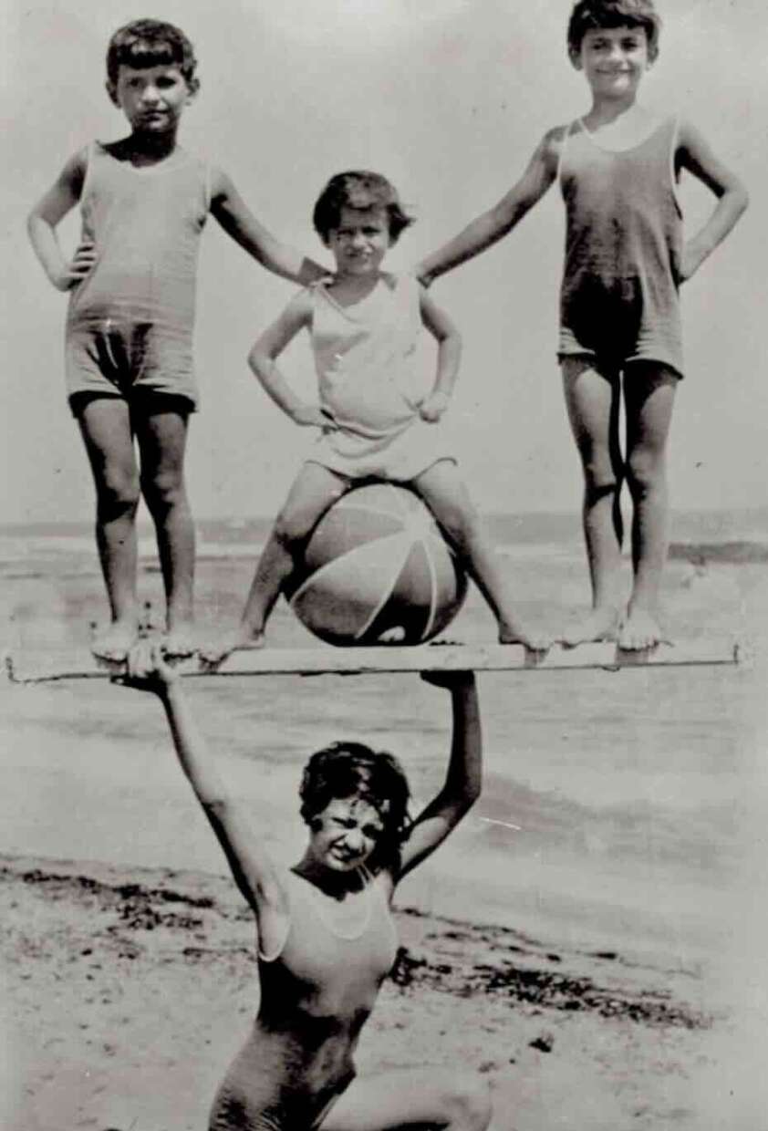 35 Vintage Early 1930s Photos