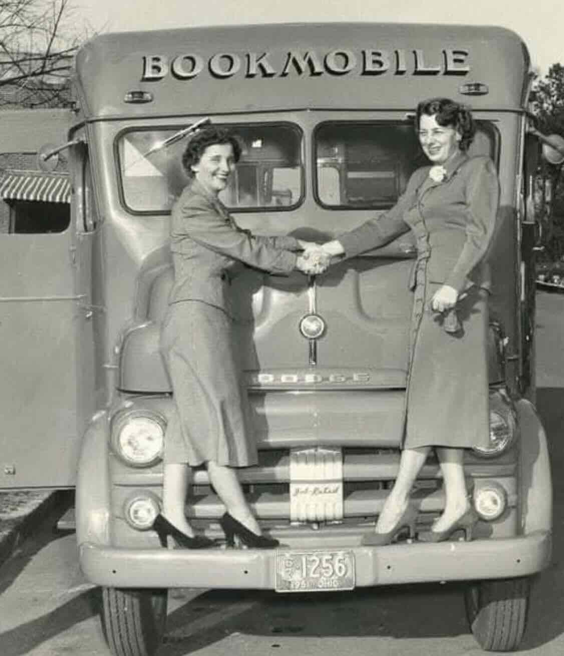 35 Vintage Early 1950s Photos