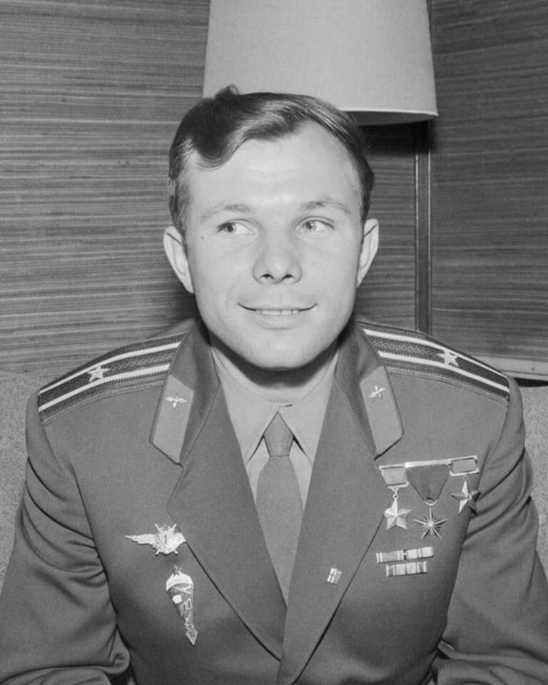 20 Rare Vintage Photos of the First Man Who Went to Space