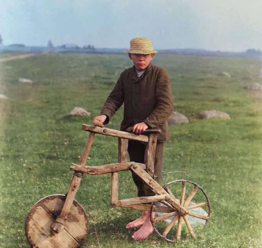 20 Vintage Photos From the 1910s Bicycle Craze