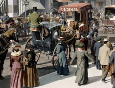 20 Colorized Photos of Street Scenes in the Early 1900s