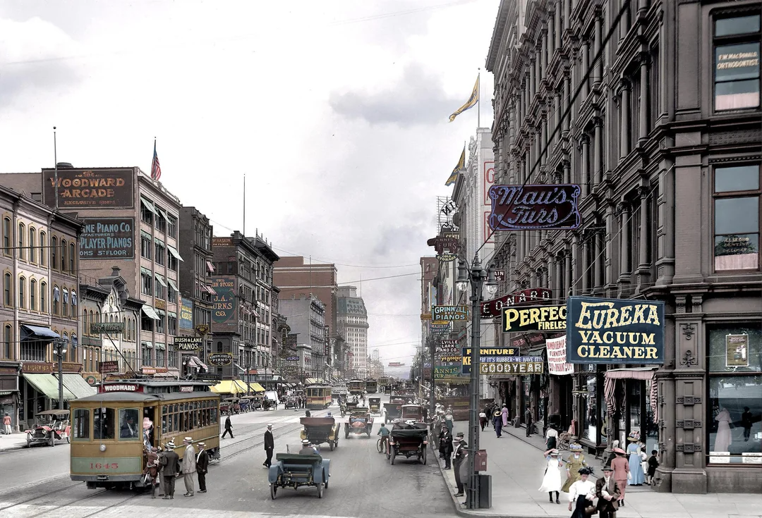 20 Colorized Photos of Street Scenes in the Early 1900s