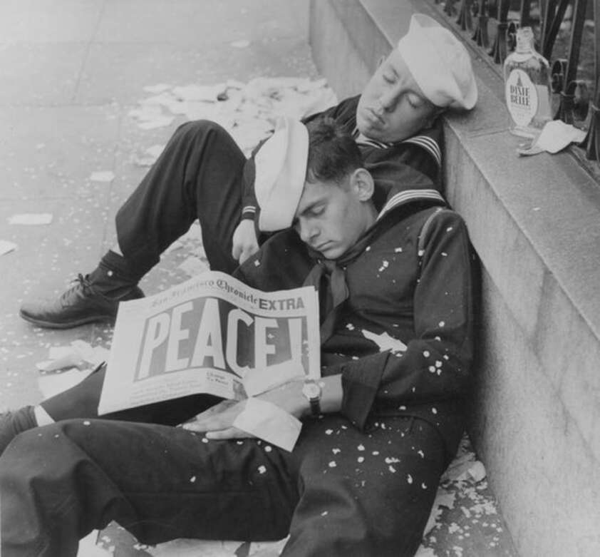 Vintage Photos from World War 2: 35 Powerful Images