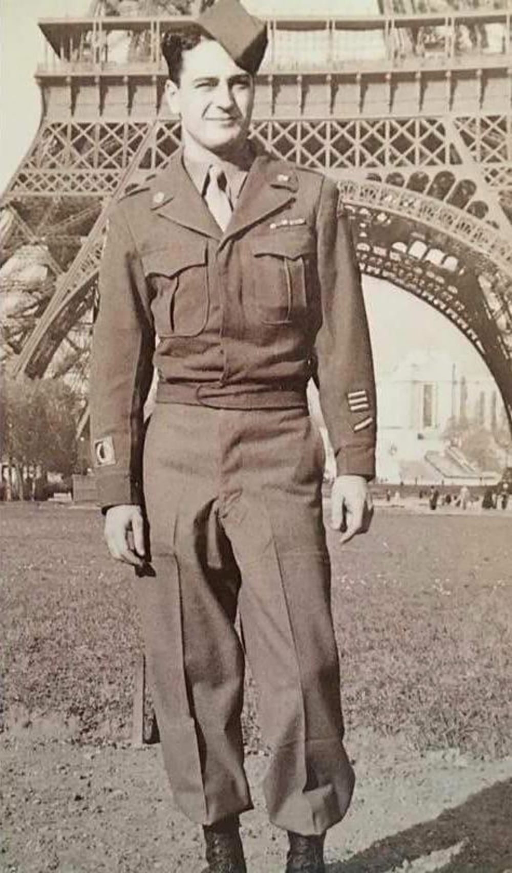 15 Historic WWII Photos Capturing the End of War