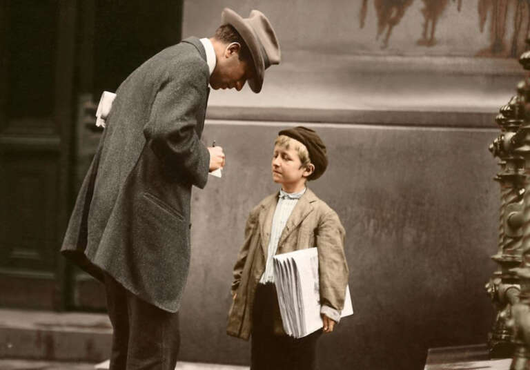 20 Vintage Photos of Paperboys from the 1900s
