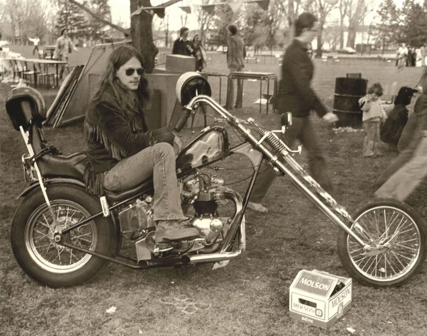 20 Vintage 1980s College Photos