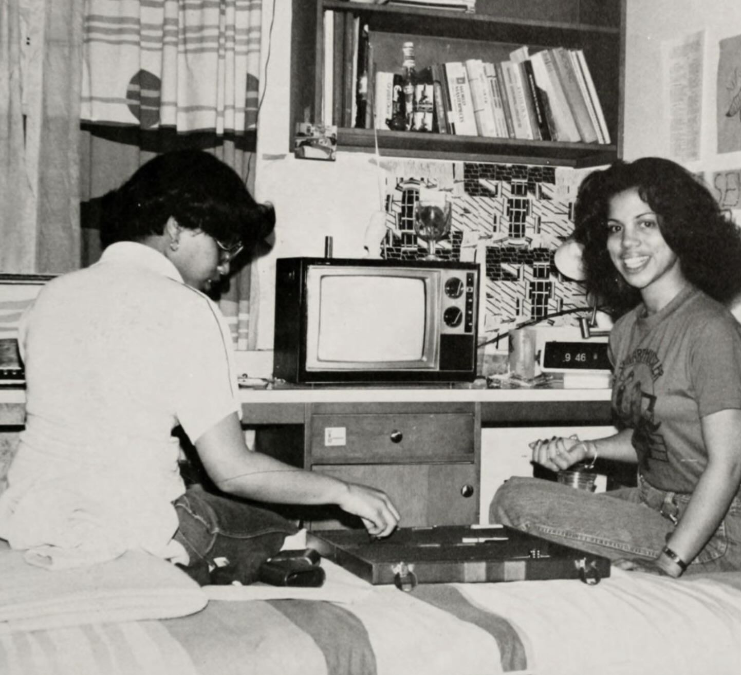 20 Vintage 1980s College Photos