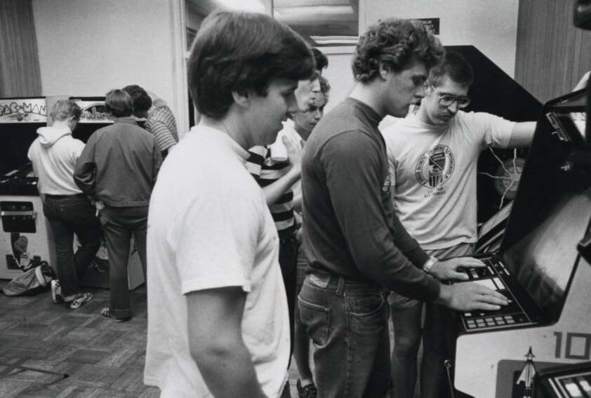 20 Vintage 1980s College Photos