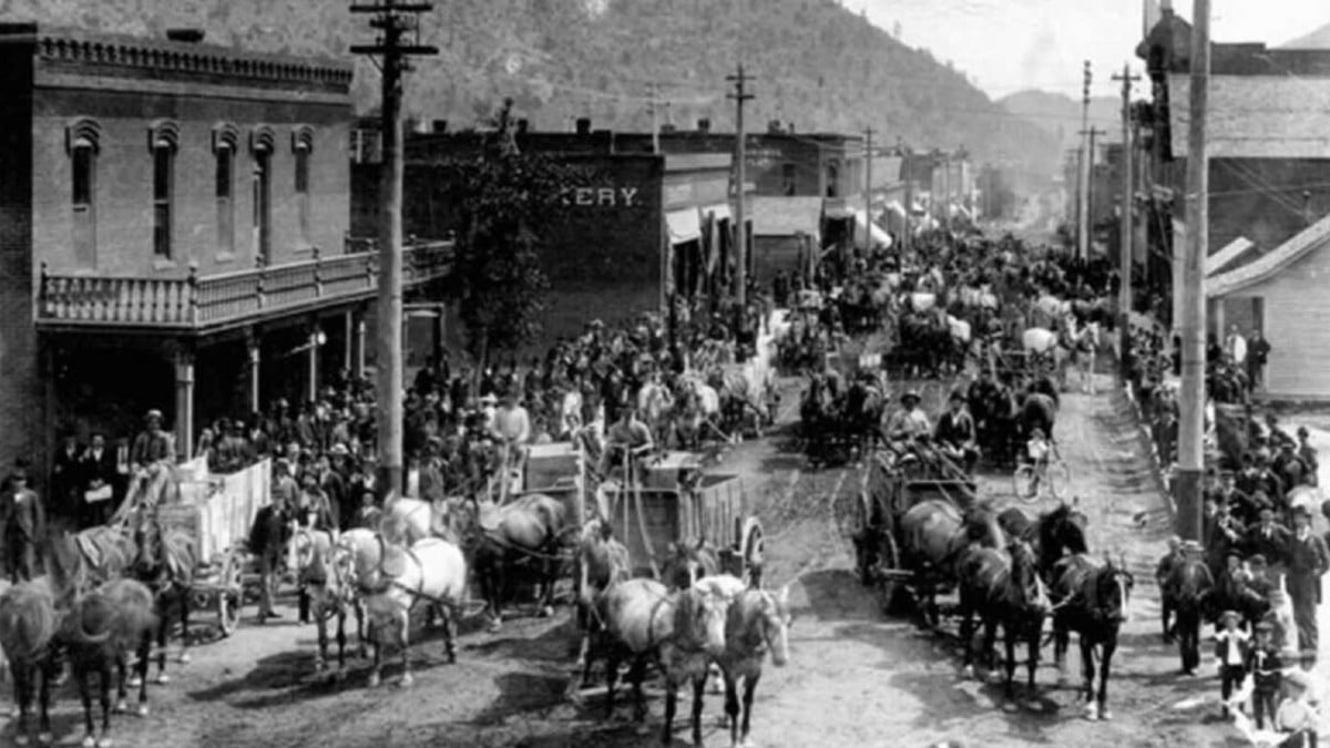 18 Vintage Photos of Sheriffs Who Ruled the Frontier