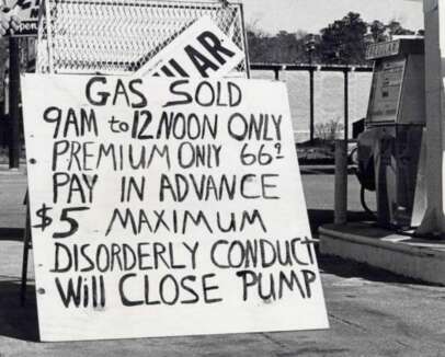 15 Vintage Photos Capturing the 1970s Oil Crisis