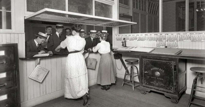 24 Vintage Photos That Capture 1915