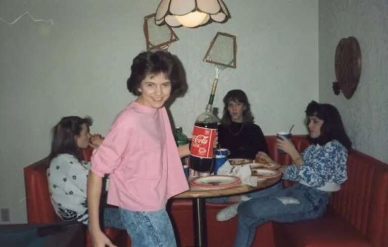 25 Nostalgic Vintage Photos of 1985