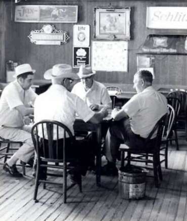 20 Vintage Photos That Perfectly Capture Texas in the 1960s-1970s