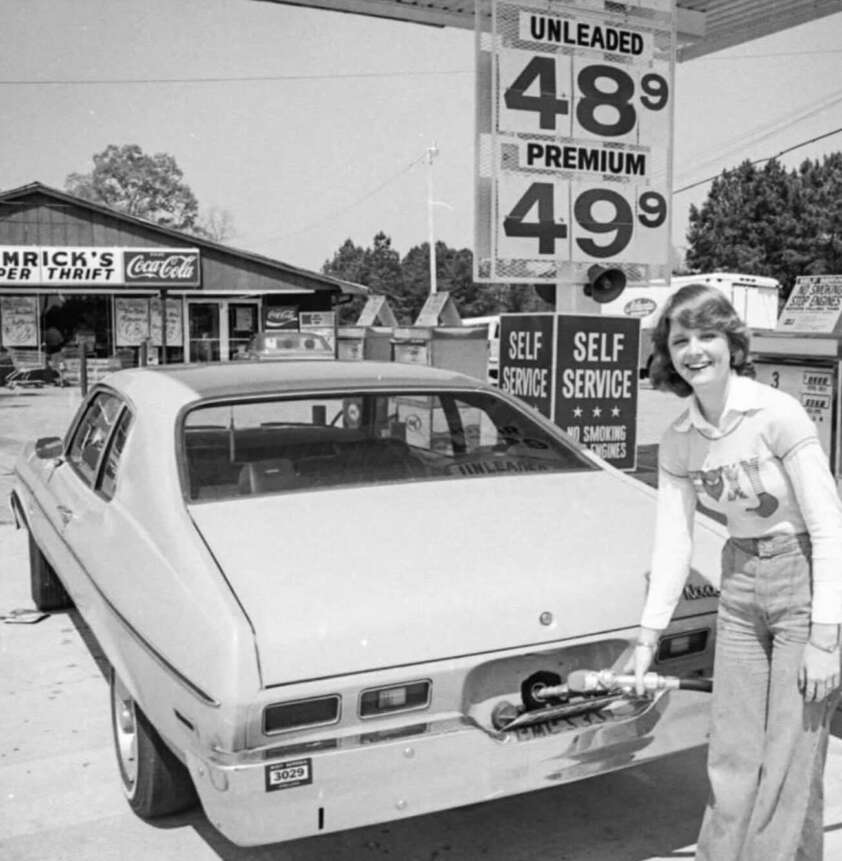 20 Vintage Photos That Perfectly Capture Texas in the 1960s-1970s