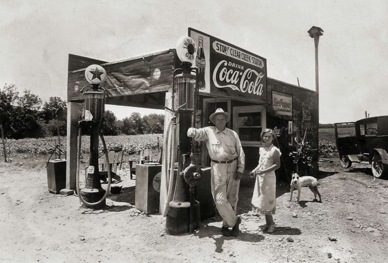 20 Vintage Photos That Perfectly Capture Texas in the 1960s-1970s
