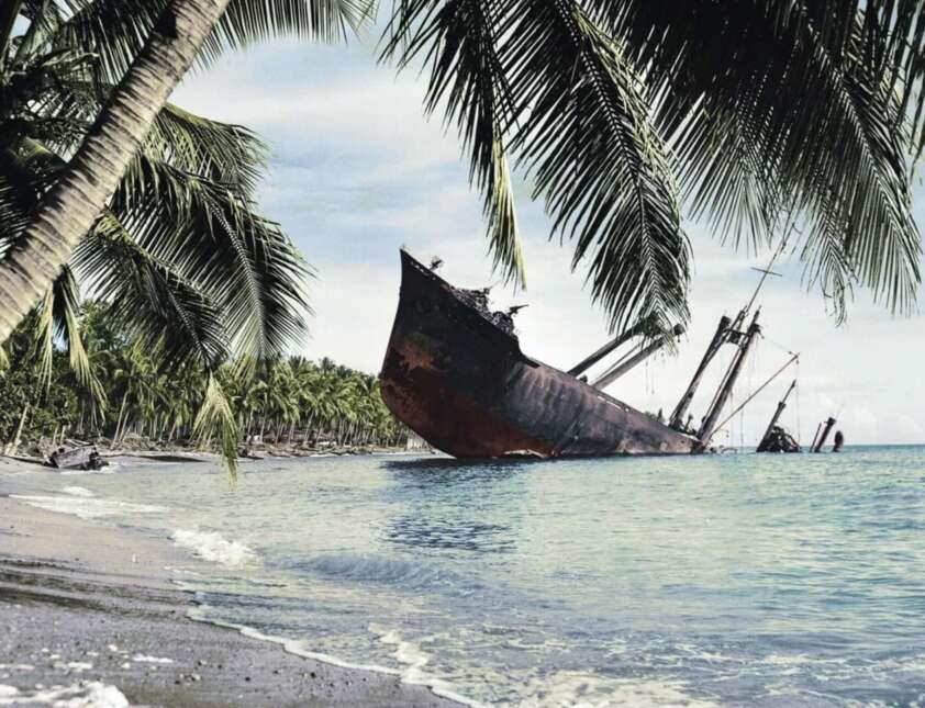 20 Colorized Vintage Photos of 1945