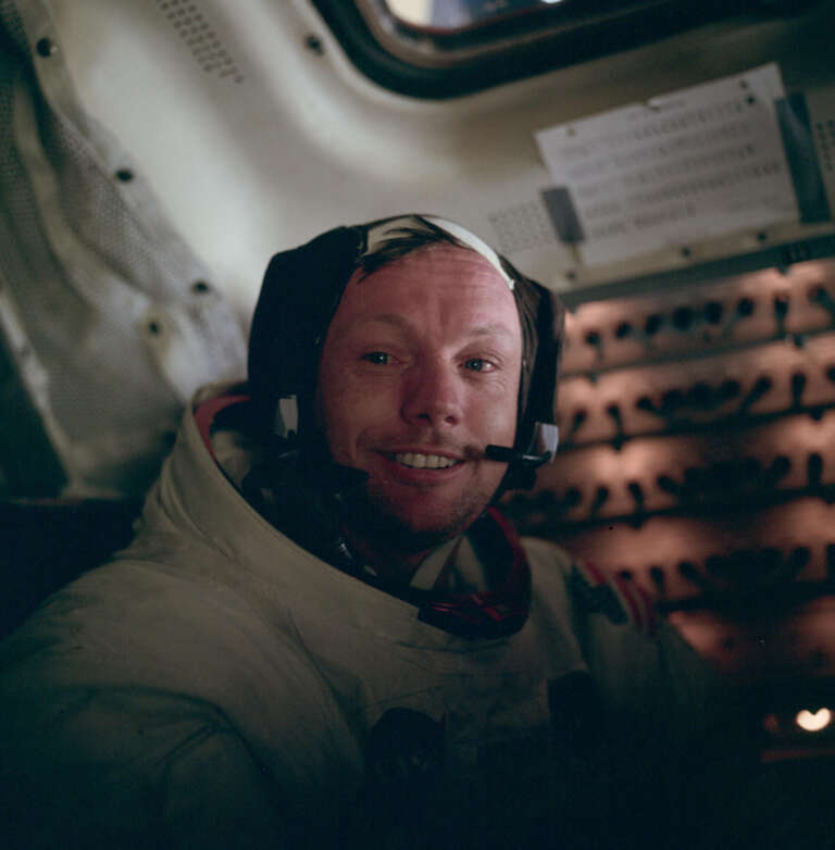 20 Vintage Photos That Show What NASA Was Like in the 1960s