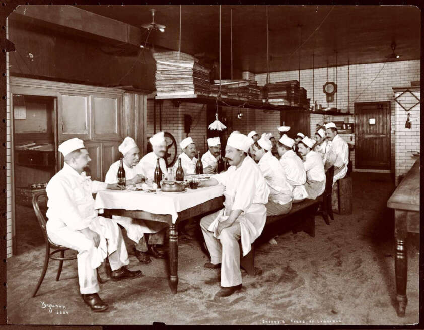 20 Fascinating Photos of Chefs from the Past (1900s–1990s)