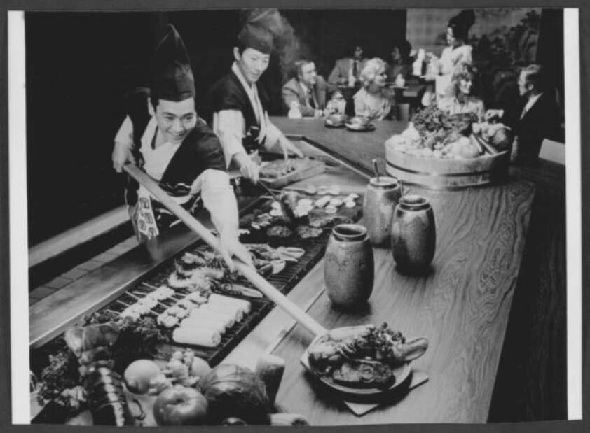 20 Fascinating Photos of Chefs from the Past (1900s–1990s)