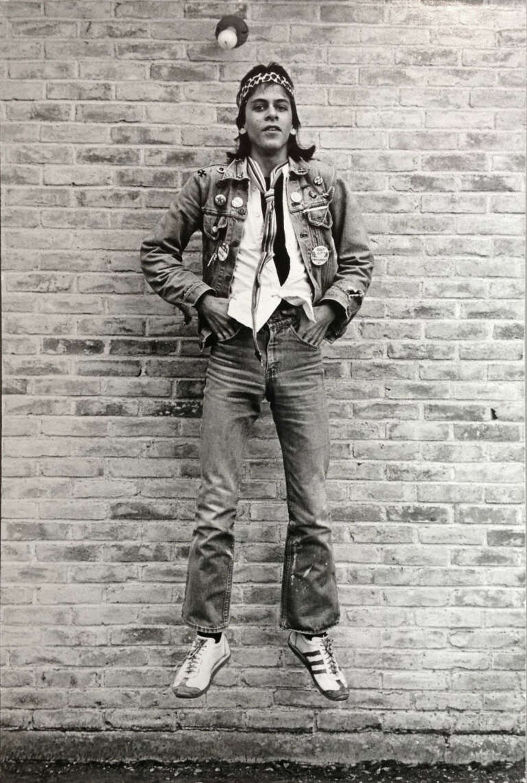 20 Photos That Embody Punk Rock Culture (’70s–’80s)
