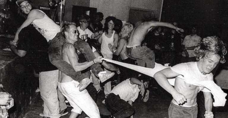 20 Photos That Embody Punk Rock Culture (’70s–’80s)
