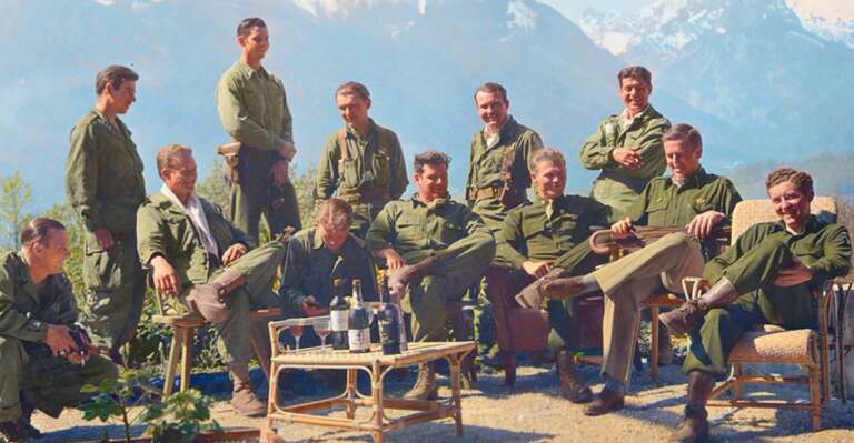 20 Colorized Vintage Photos of 1945