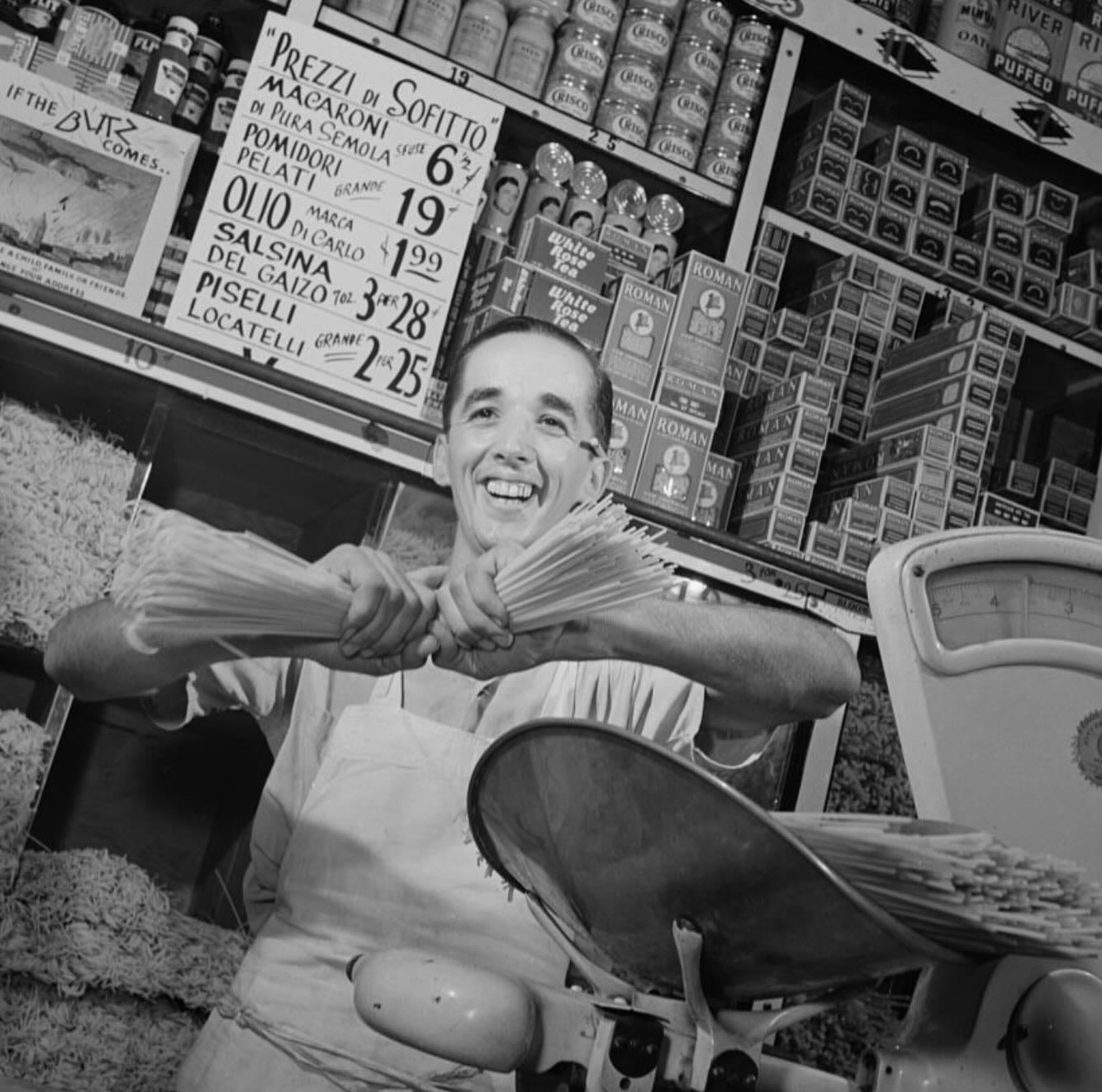 35 Vivid Vintage Photos of 1942