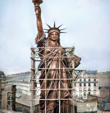 Vintage Photos of the Statue of Liberty Through the Decades