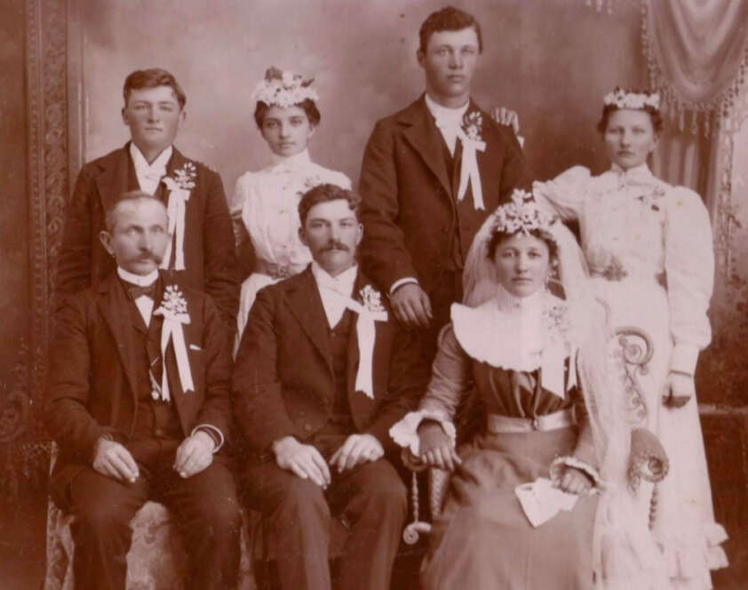 18 Wedding Traditions From the Early 1900s