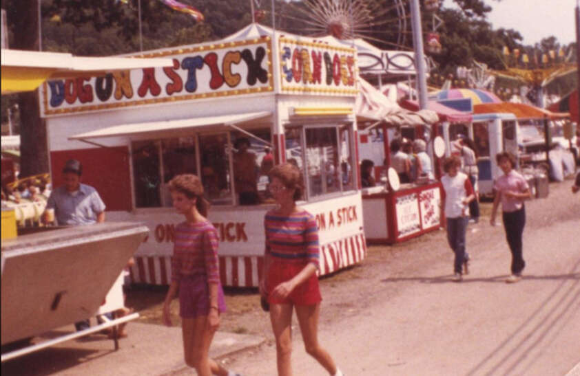 20 Forgotten Weekend Activities Families Loved in the 1950s