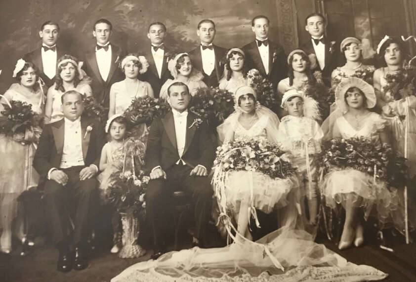 18 Wedding Traditions From the Early 1900s