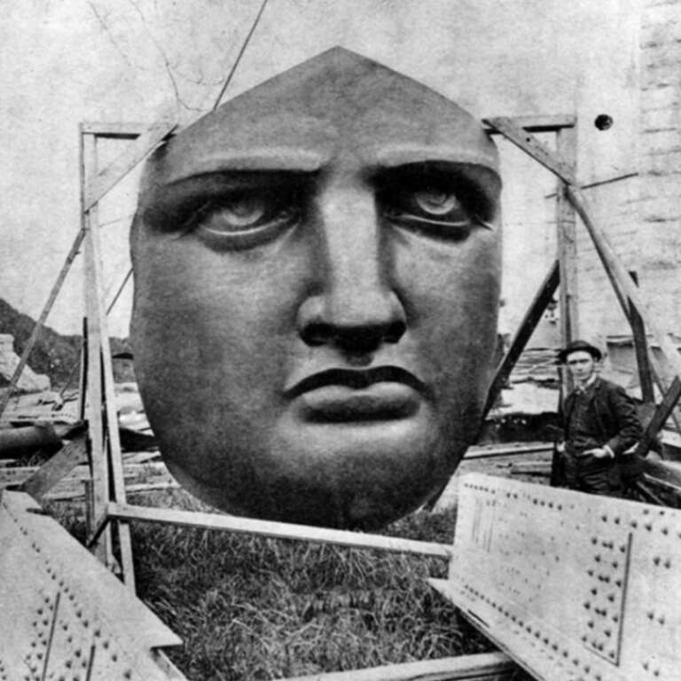 Vintage Photos of the Statue of Liberty Through the Decades
