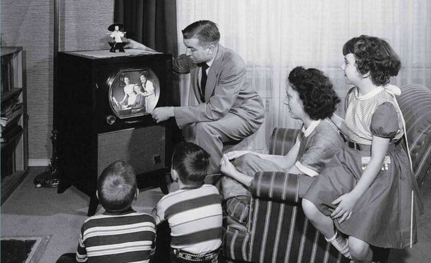 20 Forgotten Weekend Activities Families Loved in the 1950s