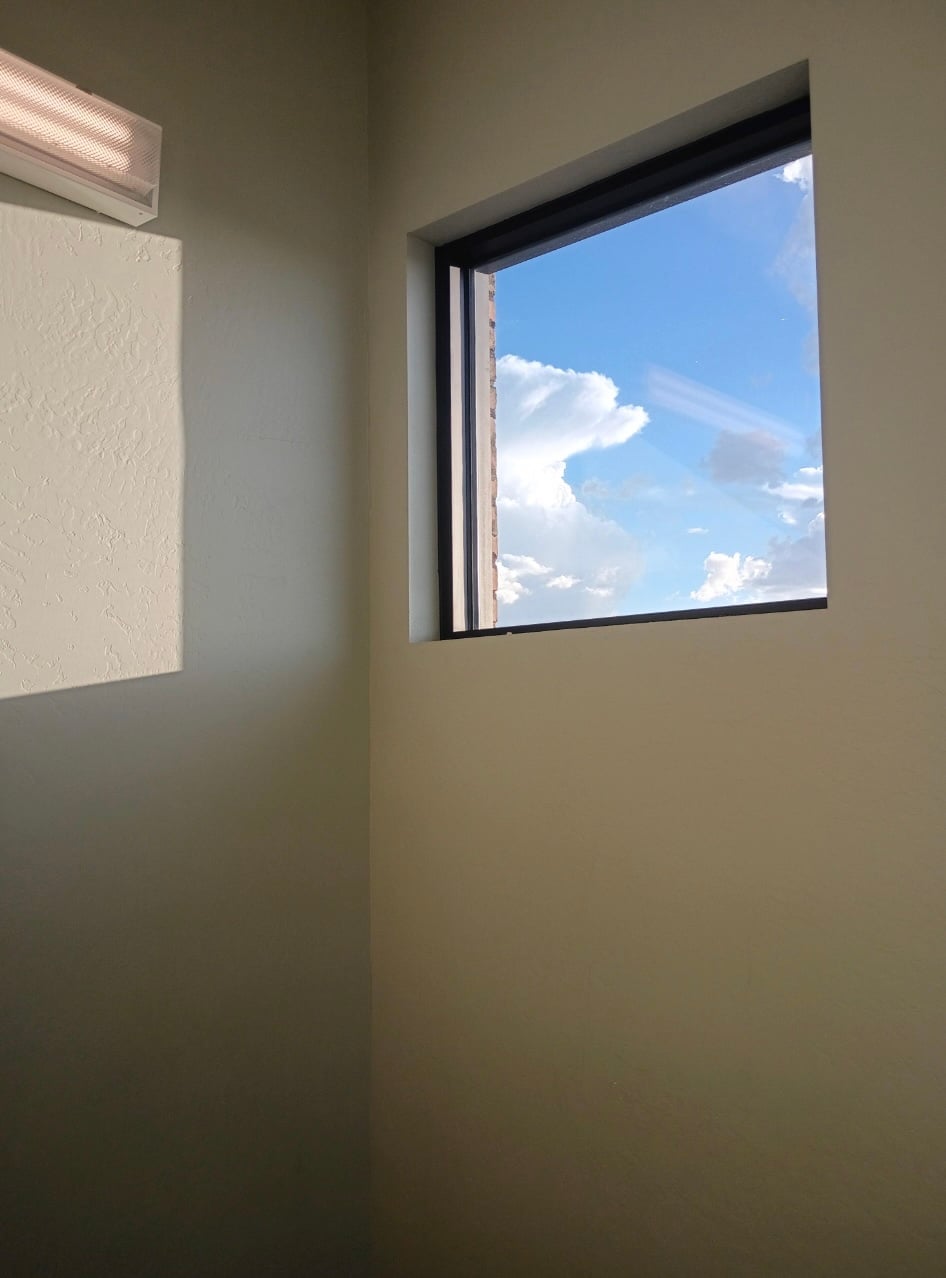20 Photos of Unsettling Liminal Spaces That Are Extra Weird