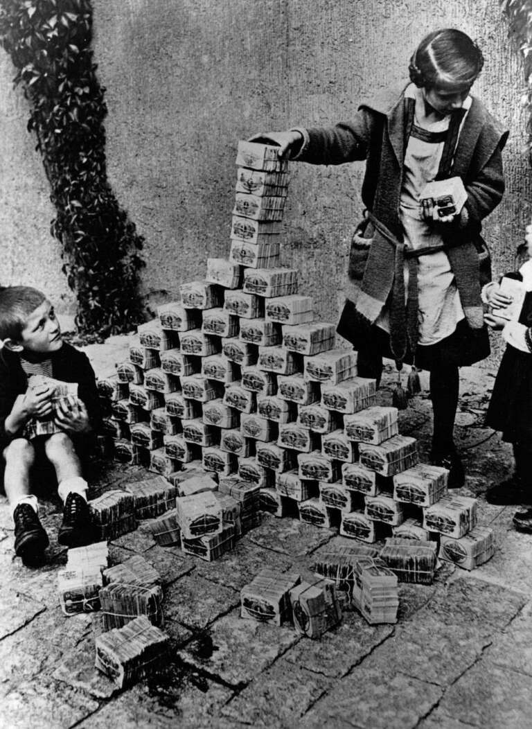 23 Vintage Photos That Capture Life in 1923 Perfectly