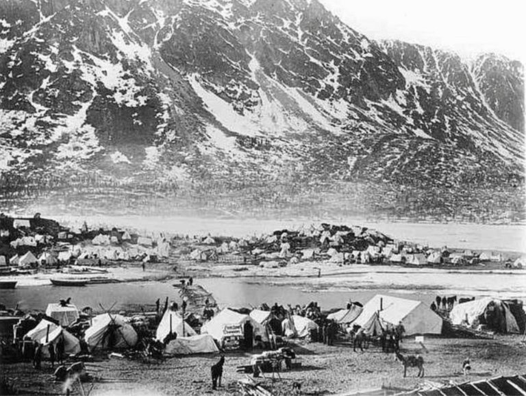 20 Rare Photos Showing the Grit and Glory of the Gold Rush