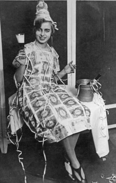 23 Vintage Photos That Capture Life in 1923 Perfectly