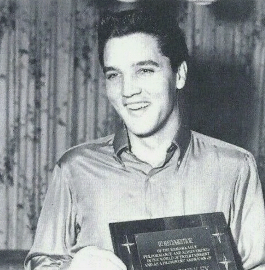 25 Celebrity Yearbook Photos from the 1960s