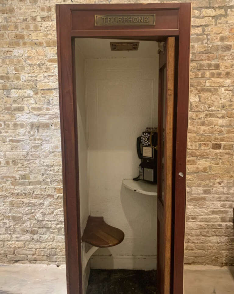 15 Old Phone Booths That Were Surprisingly Stylish