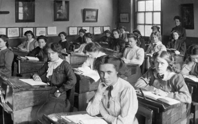 20 Vintage Photos of the Teenage Years in the Early 1900s