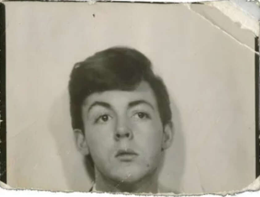 25 Celebrity Yearbook Photos from the 1960s