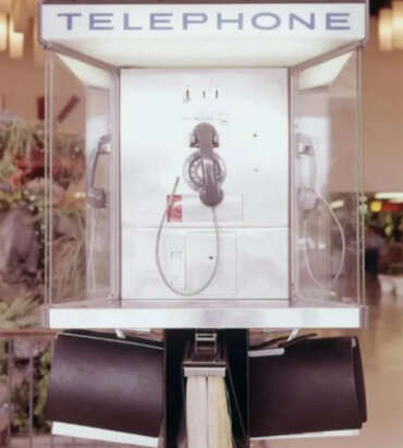 15 Old Phone Booths That Were Surprisingly Stylish