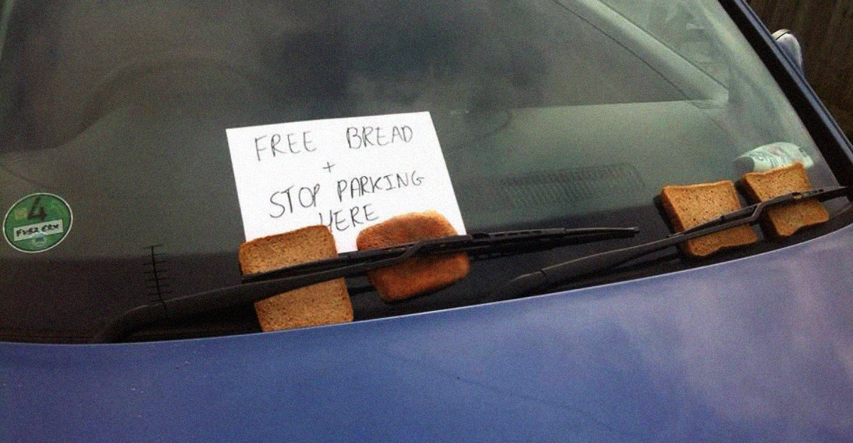 19 Notes Strangers Left on Cars That Deserve an Award