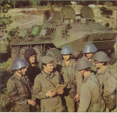 20 Striking Photos of Soldiers in the 1970s
