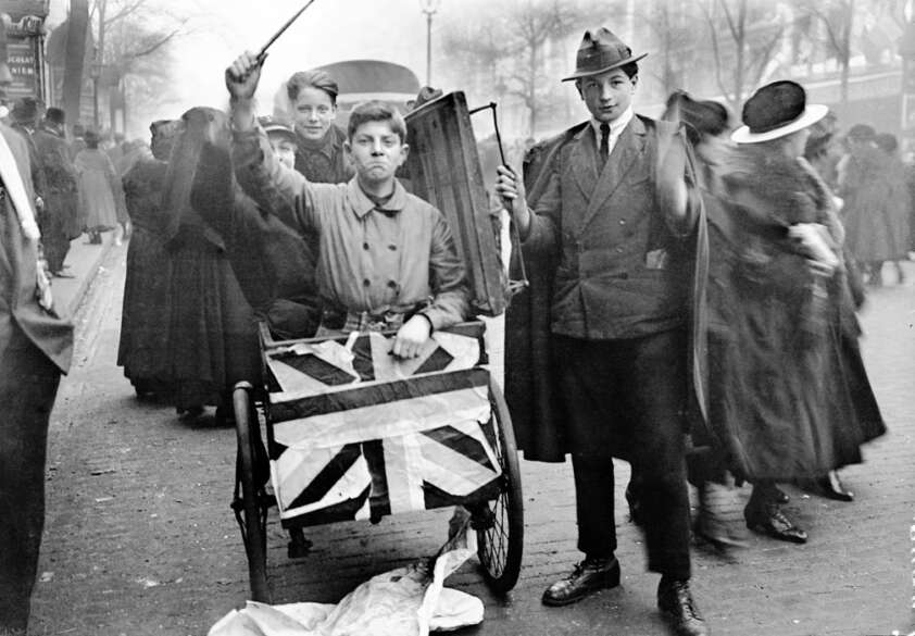 25 Vintage Photos That Embody Life in 1919